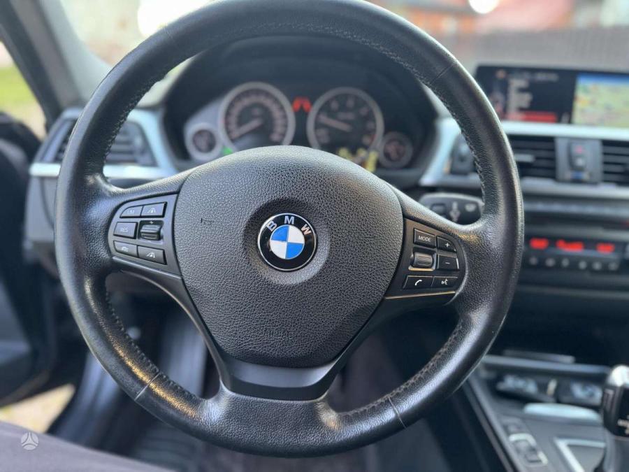Melns BMW 320 2015 Kaišiadorys, ar dzinēja tilpumu 2.00 L un nobraukumu 290 tūkst. km par 8699 €, foto 20 vietnē AUTOMOTO.COM.LV