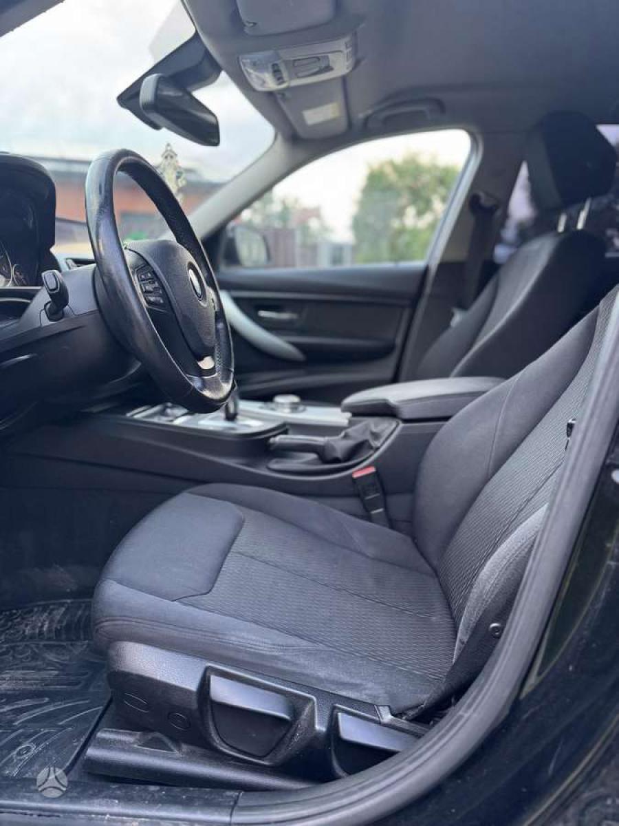 Melns BMW 320 2015 Kaišiadorys, ar dzinēja tilpumu 2.00 L un nobraukumu 290 tūkst. km par 8699 €, foto 21 vietnē AUTOMOTO.COM.LV