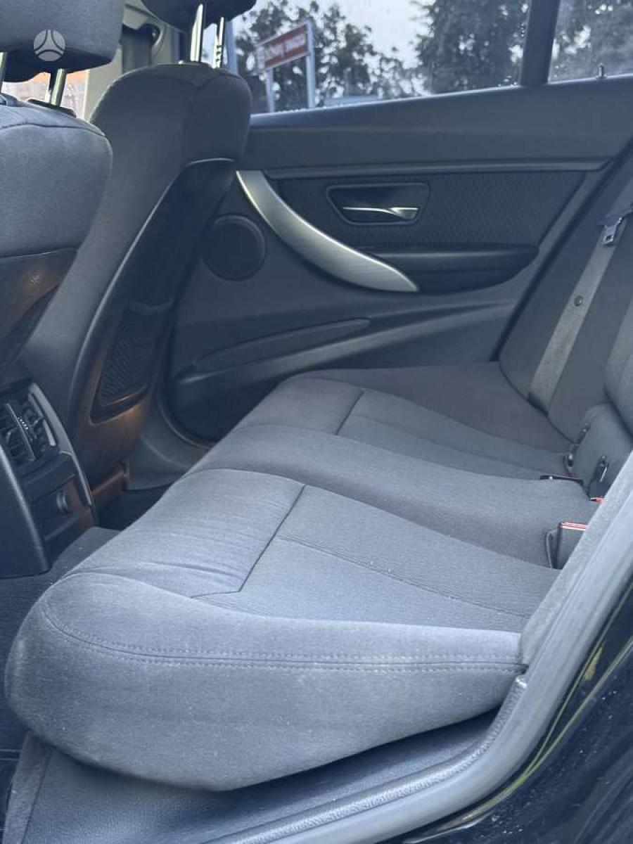 Melns BMW 320 2015 Kaišiadorys, ar dzinēja tilpumu 2.00 L un nobraukumu 290 tūkst. km par 8699 €, foto 22 vietnē AUTOMOTO.COM.LV