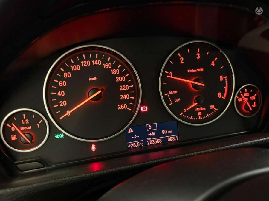 Black BMW 320 2015 in Marijampole, with an engine capacity of 2.00 L and mileage of 204 thousand km for 7999 €, photo 4 on AUTOMOTO.COM.LV