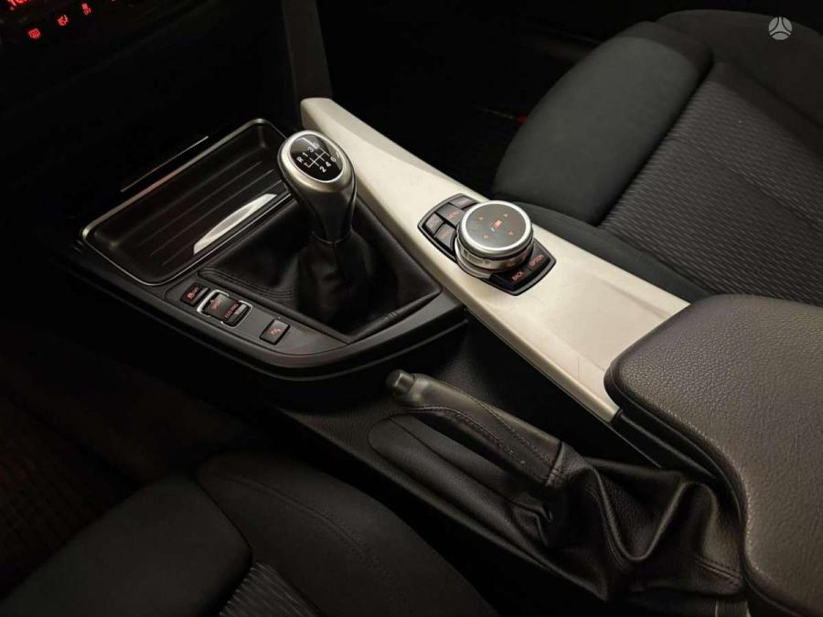 Black BMW 320 2015 in Marijampole, with an engine capacity of 2.00 L and mileage of 204 thousand km for 7999 €, photo 8 on AUTOMOTO.COM.LV