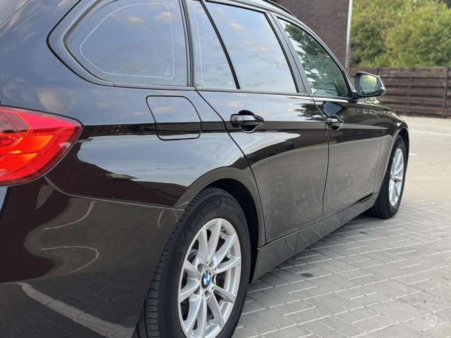 Black BMW 320 2015 in Kaisiadorys, with an engine capacity of 2.00 L and mileage of 290 thousand km for 8550 €, photo 8 on AUTOMOTO.COM.LV