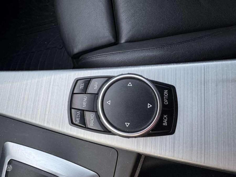 Black BMW 320 2015 in Kaisiadorys, with an engine capacity of 2.00 L and mileage of 290 thousand km for 8550 €, photo 23 on AUTOMOTO.COM.LV