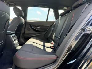 Black BMW 320 2015 in Riga, with an engine capacity of 2.00 L and mileage of 239 thousand km for 9995 €, photo 10 on AUTOMOTO.COM.LV