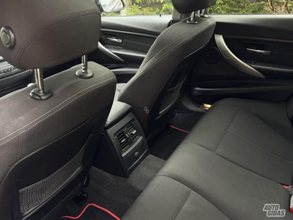 Black BMW 320 2015 in Marijampole, with an engine capacity of 2.00 L and mileage of 250 thousand km for 7500 €, photo 9 on AUTOMOTO.COM.LV