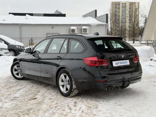 Black BMW 320 2016 in Mazeikiai, with an engine capacity of 2.00 L and mileage of 325 thousand km for 7900 €, photo 4 on AUTOMOTO.COM.LV