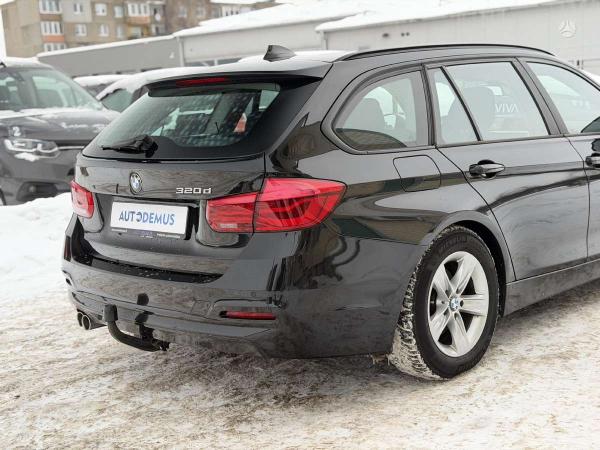 Black BMW 320 2016 in Mazeikiai, with an engine capacity of 2.00 L and mileage of 325 thousand km for 7900 €, photo 8 on AUTOMOTO.COM.LV
