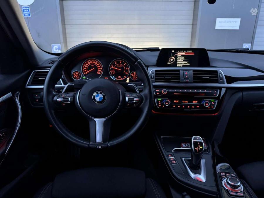 Black BMW 320 2016 in Vilnius, with an engine capacity of 2.00 L and mileage of 289 thousand km for 9999 €, photo 24 on AUTOMOTO.COM.LV
