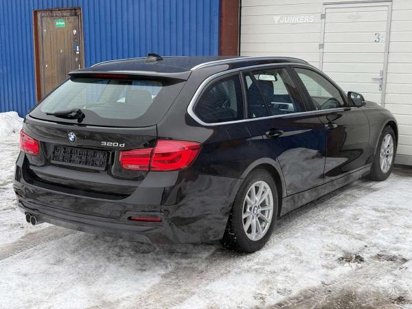 Melns BMW 320 2016 Prienai, ar dzinēja tilpumu 2.00 L un nobraukumu 277 tūkst. km par 9700 €, foto 8 vietnē AUTOMOTO.COM.LV