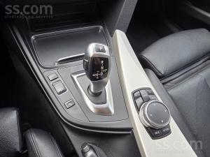 Melns BMW 320 2016 Kuldīga, ar dzinēja tilpumu 2.00 L un nobraukumu 267 tūkst. km par 10950 €, foto 15 vietnē AUTOMOTO.COM.LV