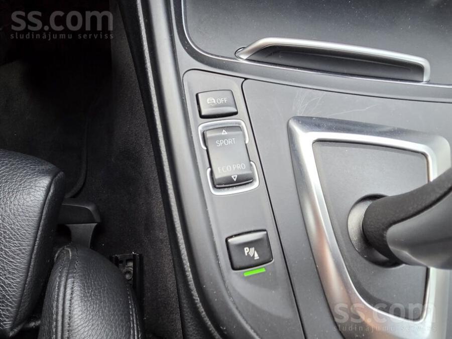 Melns BMW 320 2016 Kuldīga, ar dzinēja tilpumu 2.00 L un nobraukumu 267 tūkst. km par 10950 €, foto 16 vietnē AUTOMOTO.COM.LV