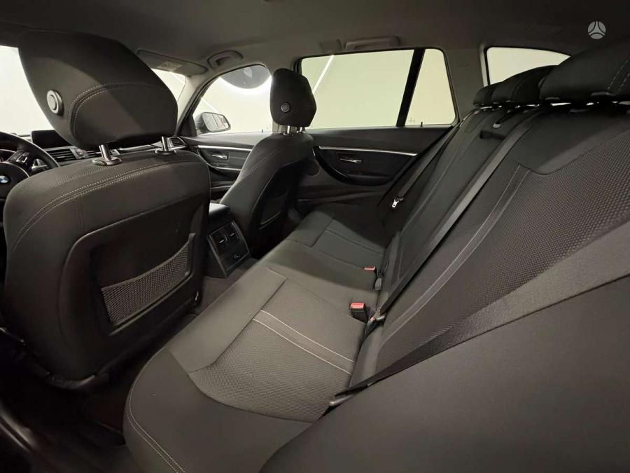 Melns BMW 320 2016 Marijampole, ar dzinēja tilpumu 2.00 L un nobraukumu 292 tūkst. km par 9999 €, foto 13 vietnē AUTOMOTO.COM.LV