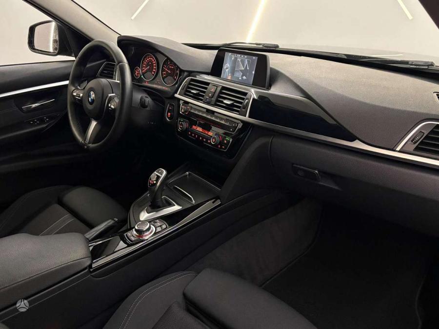 Melns BMW 320 2016 Marijampole, ar dzinēja tilpumu 2.00 L un nobraukumu 292 tūkst. km par 9999 €, foto 25 vietnē AUTOMOTO.COM.LV
