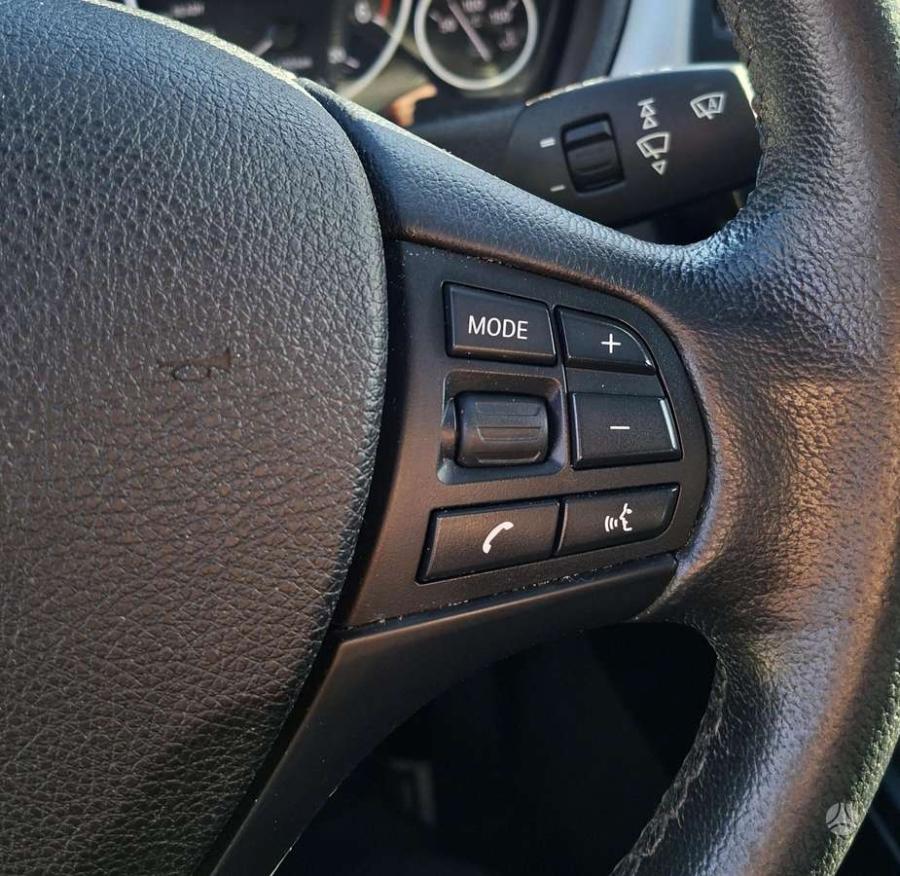 Melns BMW 320 2016 Kretinga, ar dzinēja tilpumu 2.00 L un nobraukumu 192 tūkst. km par 9999 €, foto 25 vietnē AUTOMOTO.COM.LV