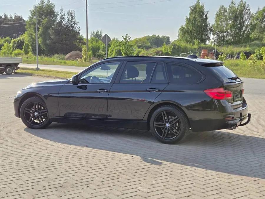 Melns BMW 320 2016 Kuldīga, ar dzinēja tilpumu 2.00 L un nobraukumu 267 tūkst. km par 10950 €, foto 5 vietnē AUTOMOTO.COM.LV
