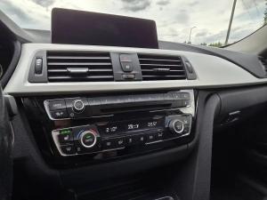 Melns BMW 320 2016 Kuldīga, ar dzinēja tilpumu 2.00 L un nobraukumu 267 tūkst. km par 10950 €, foto 15 vietnē AUTOMOTO.COM.LV