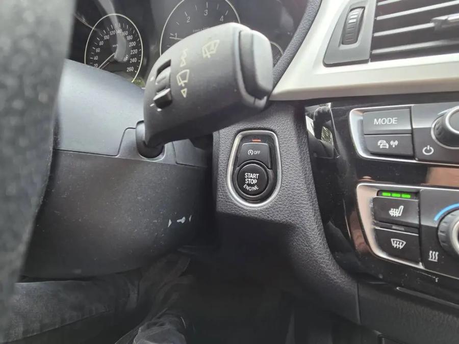 Melns BMW 320 2016 Kuldīga, ar dzinēja tilpumu 2.00 L un nobraukumu 267 tūkst. km par 10950 €, foto 22 vietnē AUTOMOTO.COM.LV