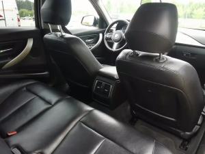 Melns BMW 320 2016 Kuldīga, ar dzinēja tilpumu 2.00 L un nobraukumu 242 tūkst. km par 10800 €, foto 7 vietnē AUTOMOTO.COM.LV