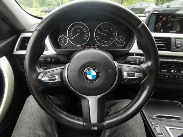 Black BMW 320 2016 in Kuldiga, with an engine capacity of 2.00 L and mileage of 242 thousand km for 10800 €, photo 7 on AUTOMOTO.COM.LV