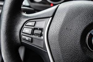 Melns BMW 320 2016 Tukums, ar dzinēja tilpumu 2.00 L un nobraukumu 277 tūkst. km par 10990 €, foto 23 vietnē AUTOMOTO.COM.LV