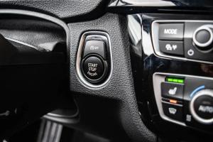 Melns BMW 320 2016 Tukums, ar dzinēja tilpumu 2.00 L un nobraukumu 277 tūkst. km par 10990 €, foto 29 vietnē AUTOMOTO.COM.LV