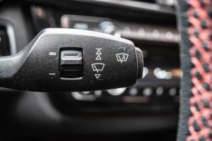 Melns BMW 320 2016 Tukums, ar dzinēja tilpumu 2.00 L un nobraukumu 277 tūkst. km par 10990 €, foto 30 vietnē AUTOMOTO.COM.LV