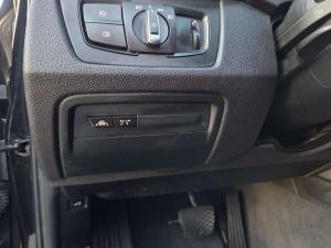 Black BMW 320 2016 in Kaunas, with an engine capacity of 2.00 L and mileage of 246 thousand km for 10500 €, photo 17 on AUTOMOTO.COM.LV