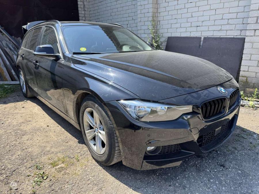 Black BMW 320 2016 in Vilnius, with an engine capacity of 2.00 L and mileage of 335 thousand km for 4500 €, photo 3 on AUTOMOTO.COM.LV