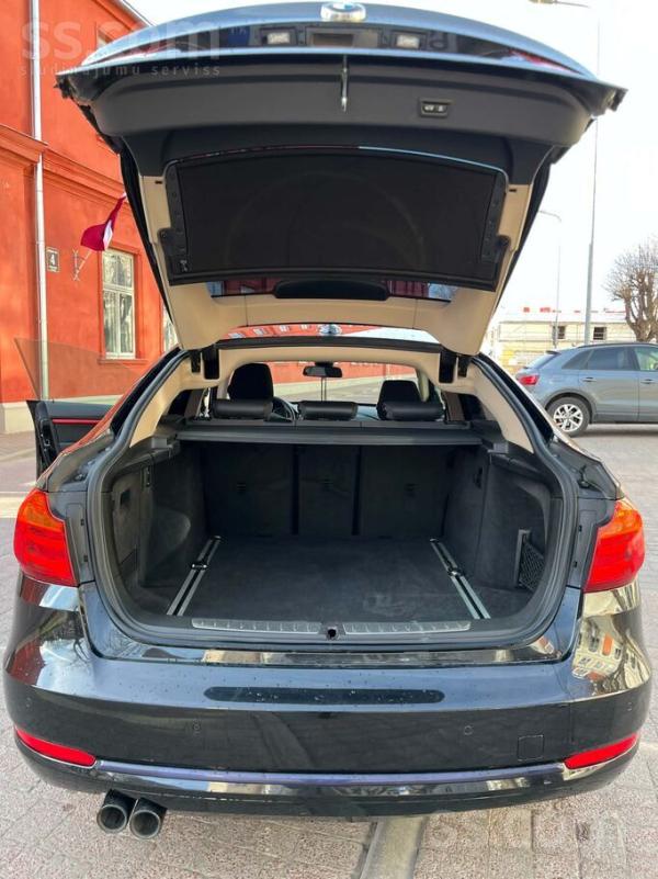 Black BMW 320 2016 in Kuldiga, with an engine capacity of 2.00 L and mileage of 293 thousand km for 11990 €, photo 5 on AUTOMOTO.COM.LV