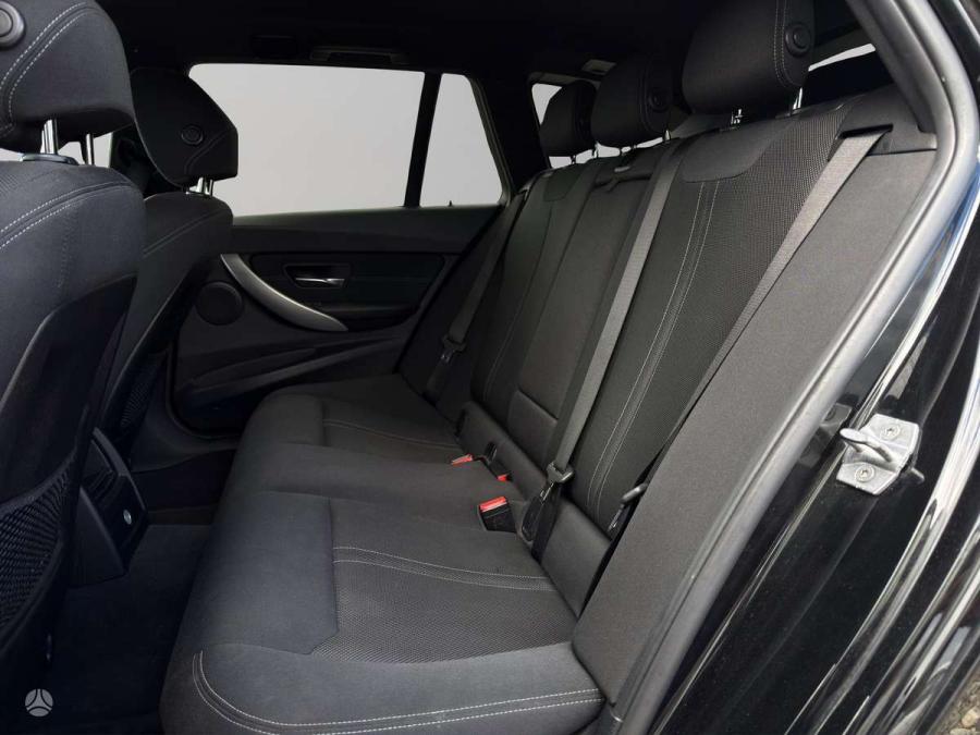 Melns BMW 320 2016 Kauņa, ar dzinēja tilpumu 2.00 L un nobraukumu 220 tūkst. km par 11999 €, foto 12 vietnē AUTOMOTO.COM.LV