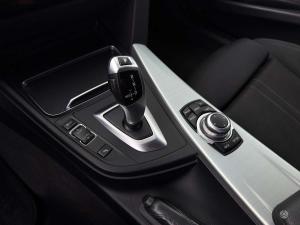 Melns BMW 320 2016 Kauņa, ar dzinēja tilpumu 2.00 L un nobraukumu 220 tūkst. km par 11999 €, foto 16 vietnē AUTOMOTO.COM.LV