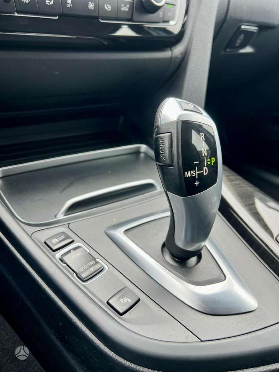 Melns BMW 320 2016 Kauņa, ar dzinēja tilpumu 2.00 L un nobraukumu 227 tūkst. km par 10699 €, foto 20 vietnē AUTOMOTO.COM.LV