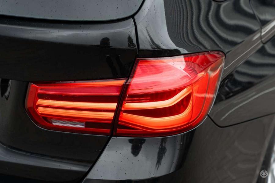 Black BMW 320 2016 in Vilnius, with an engine capacity of 2.00 L and mileage of 289 thousand km for 9850 €, photo 17 on AUTOMOTO.COM.LV