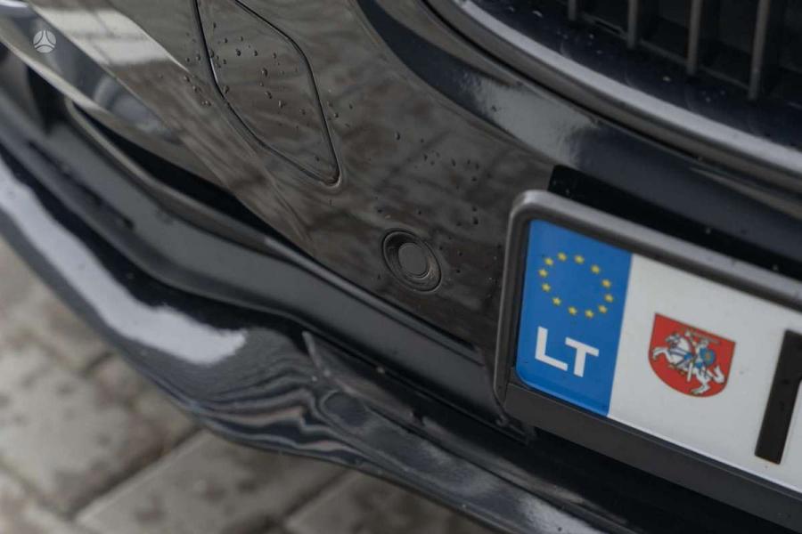 Black BMW 320 2016 in Vilnius, with an engine capacity of 2.00 L and mileage of 289 thousand km for 9850 €, photo 19 on AUTOMOTO.COM.LV