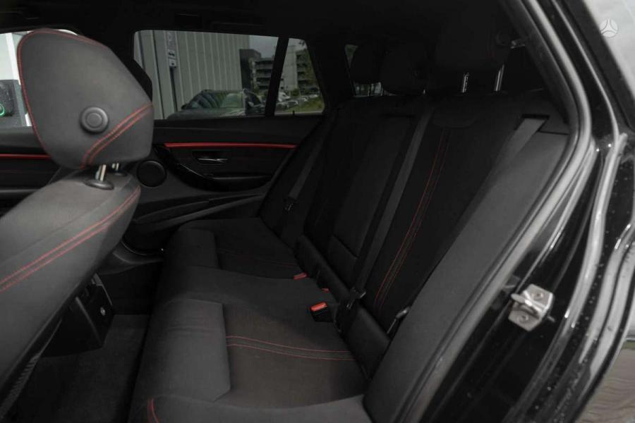 Black BMW 320 2016 in Vilnius, with an engine capacity of 2.00 L and mileage of 289 thousand km for 9850 €, photo 35 on AUTOMOTO.COM.LV