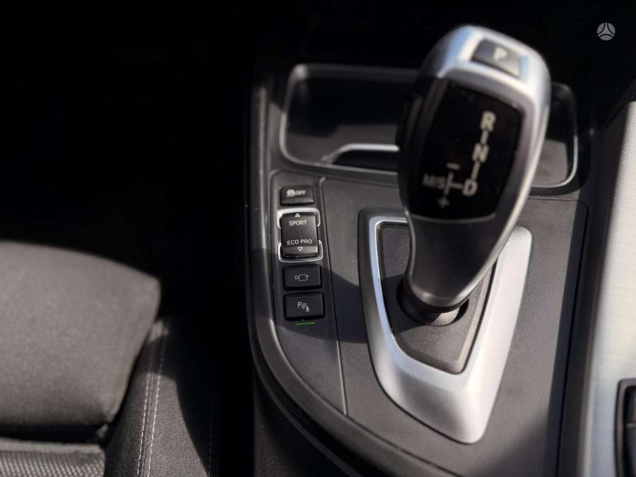 Melns BMW 320 2016 Viļņa, ar dzinēja tilpumu 2.00 L un nobraukumu 287 tūkst. km par 11690 €, foto 27 vietnē AUTOMOTO.COM.LV