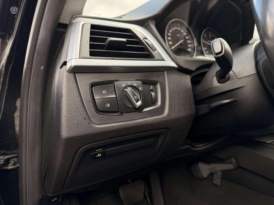 Melns BMW 320 2016 Viļņa, ar dzinēja tilpumu 2.00 L un nobraukumu 287 tūkst. km par 11690 €, foto 30 vietnē AUTOMOTO.COM.LV