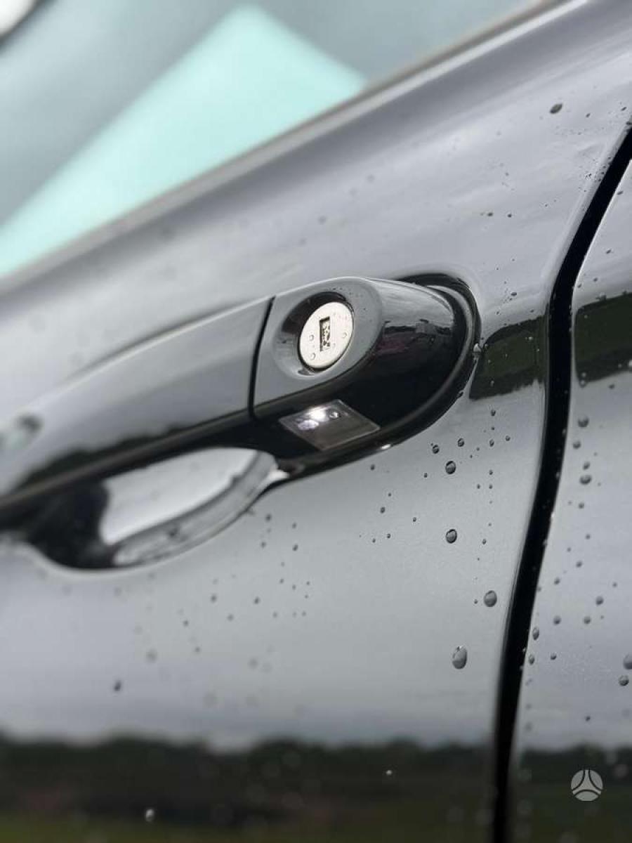 Black BMW 320 2016 in Jurbarkas, with an engine capacity of 2.00 L and mileage of 222 thousand km for 11700 €, photo 12 on AUTOMOTO.COM.LV