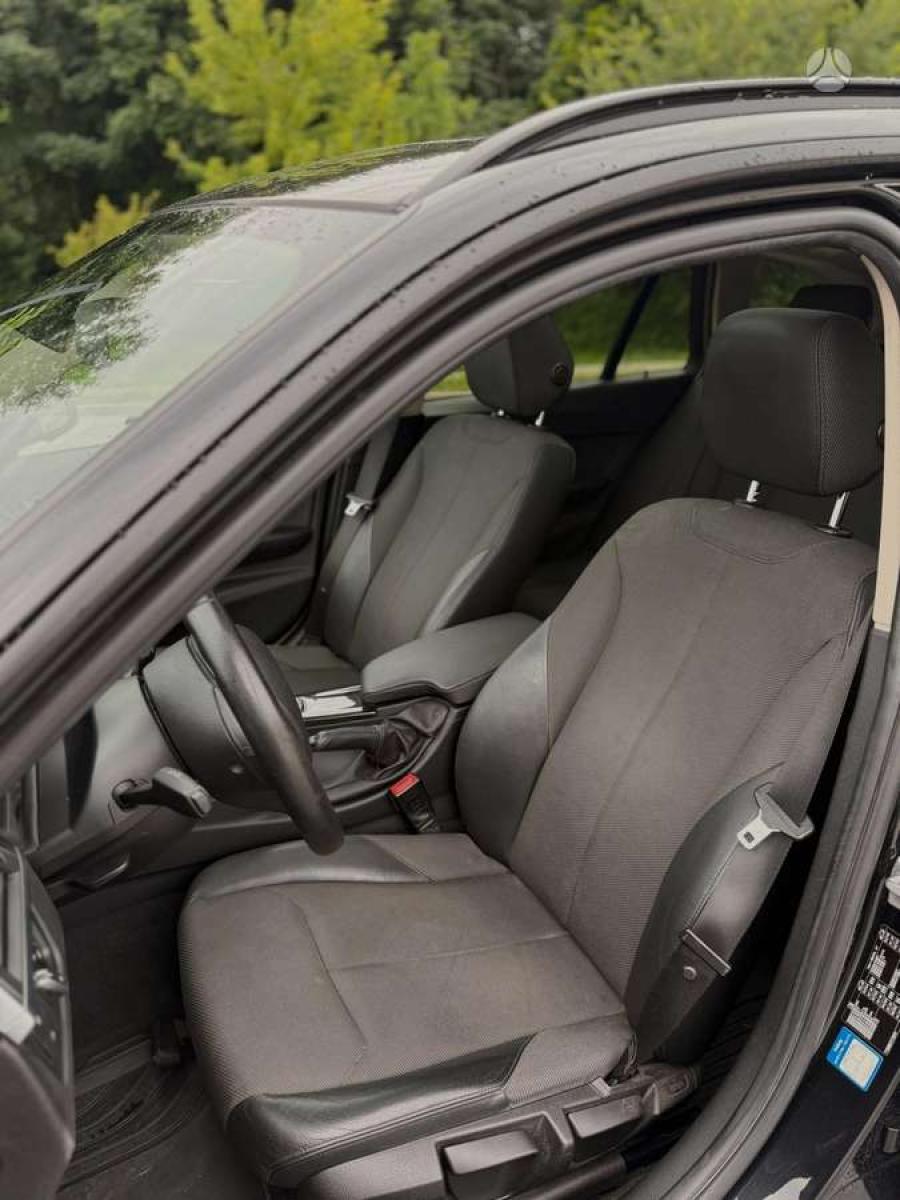 Black BMW 320 2016 in Jurbarkas, with an engine capacity of 2.00 L and mileage of 222 thousand km for 11700 €, photo 14 on AUTOMOTO.COM.LV