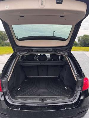 Black BMW 320 2016 in Jurbarkas, with an engine capacity of 2.00 L and mileage of 222 thousand km for 11700 €, photo 26 on AUTOMOTO.COM.LV