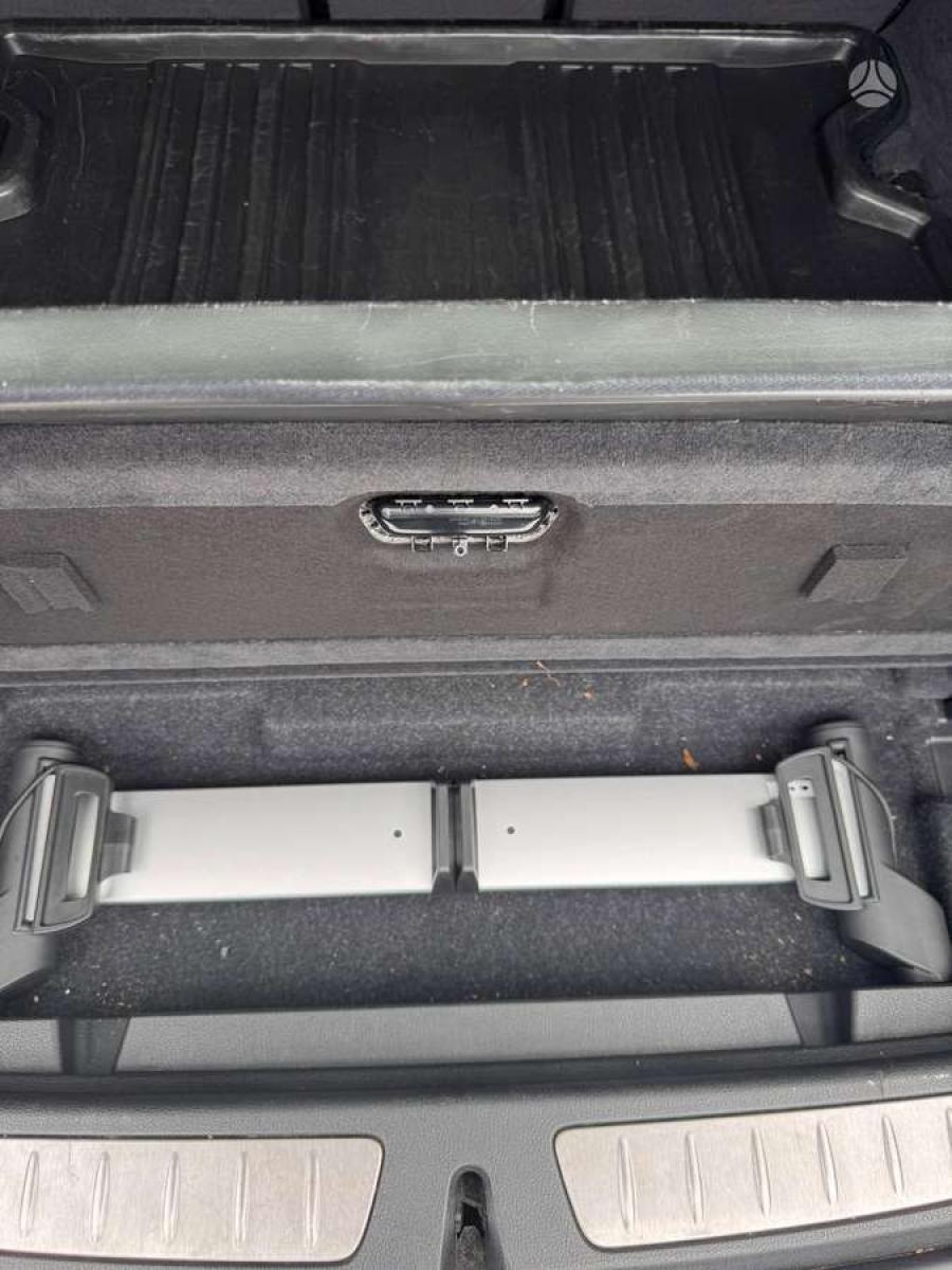 Black BMW 320 2016 in Jurbarkas, with an engine capacity of 2.00 L and mileage of 222 thousand km for 11700 €, photo 27 on AUTOMOTO.COM.LV