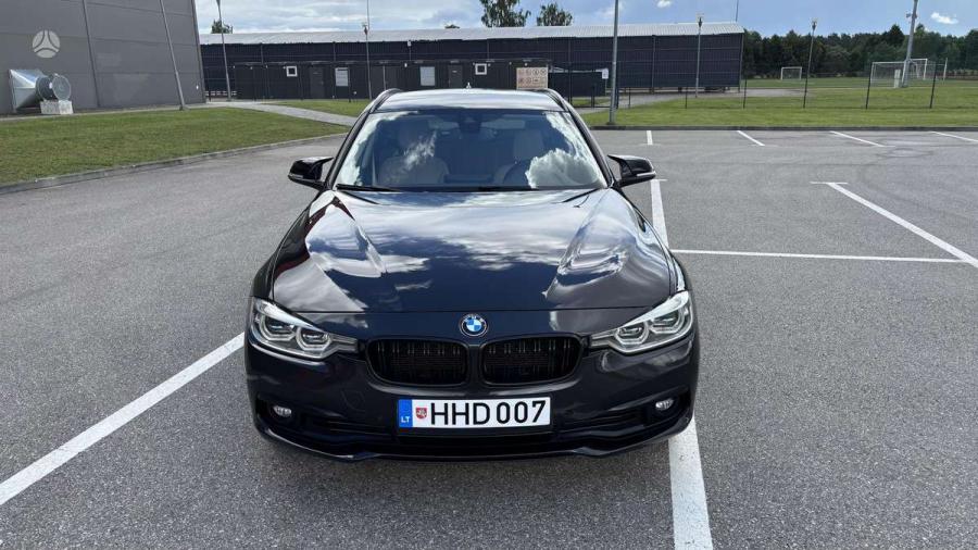 Melns BMW 320 2016 Prienai, ar dzinēja tilpumu 2.00 L un nobraukumu 287 tūkst. km par 9800 €, foto 4 vietnē AUTOMOTO.COM.LV