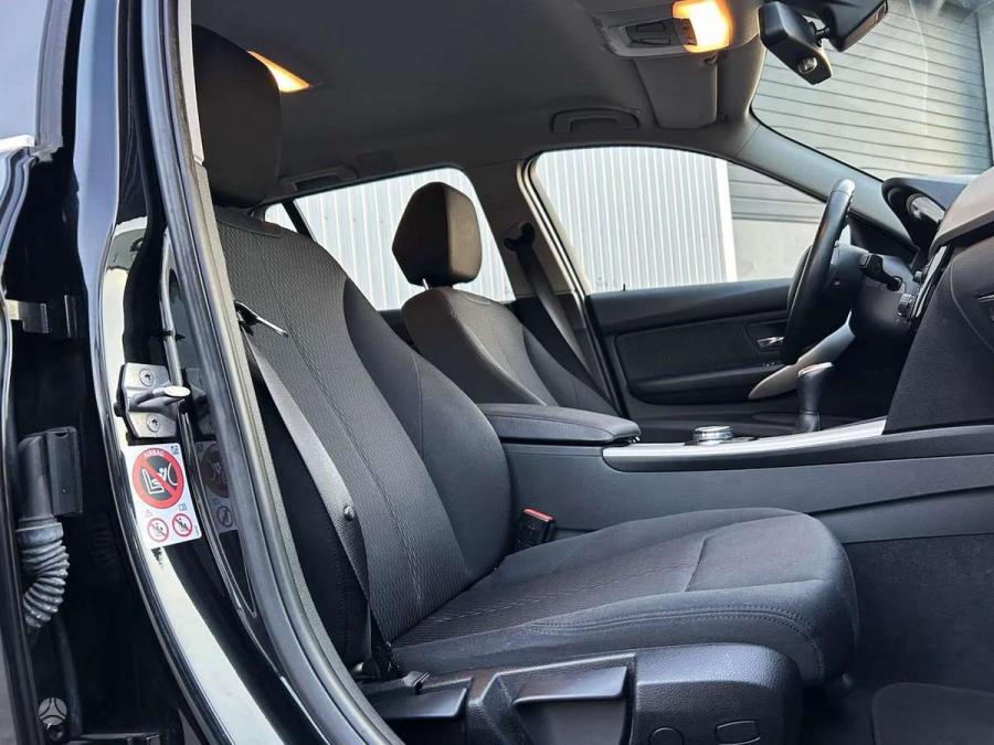 Melns BMW 320 2016 Kauņa, ar dzinēja tilpumu 2.00 L un nobraukumu 300 tūkst. km par 8450 €, foto 18 vietnē AUTOMOTO.COM.LV