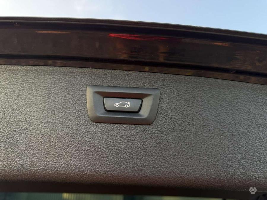 Melns BMW 320 2016 Kauņa, ar dzinēja tilpumu 2.00 L un nobraukumu 241 tūkst. km par 9300 €, foto 26 vietnē AUTOMOTO.COM.LV
