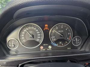 Black BMW 320 2016 in Vilnius, with an engine capacity of 2.00 L and mileage of 233 thousand km for 9200 €, photo 13 on AUTOMOTO.COM.LV