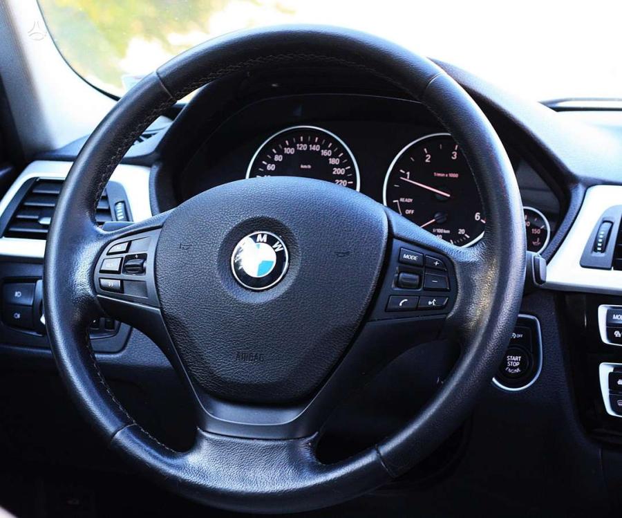 Melns BMW 320 2016 Kretinga, ar dzinēja tilpumu 2.00 L un nobraukumu 192 tūkst. km par 9499 €, foto 23 vietnē AUTOMOTO.COM.LV