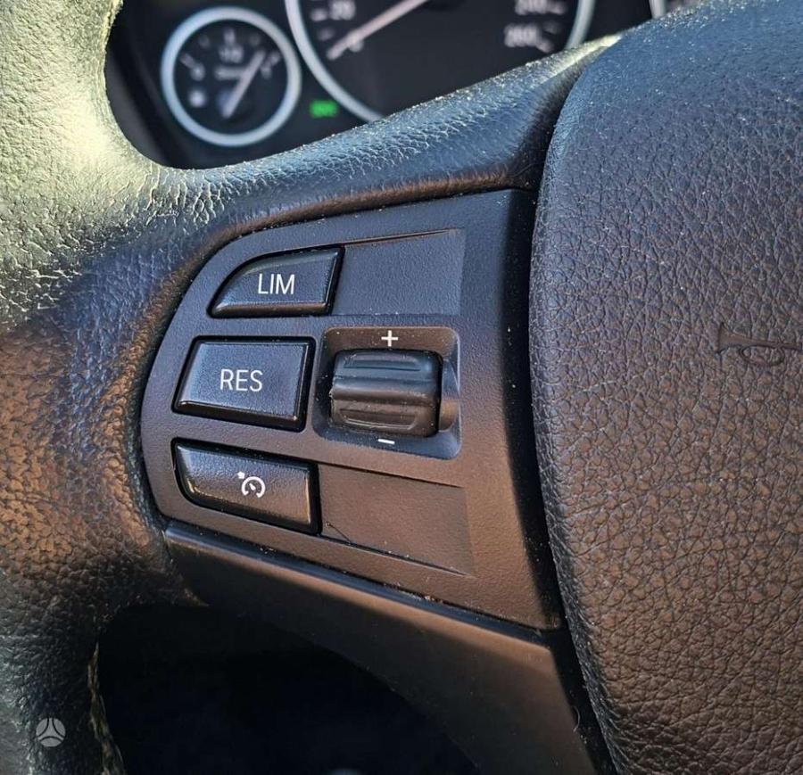 Melns BMW 320 2016 Kretinga, ar dzinēja tilpumu 2.00 L un nobraukumu 192 tūkst. km par 9499 €, foto 24 vietnē AUTOMOTO.COM.LV