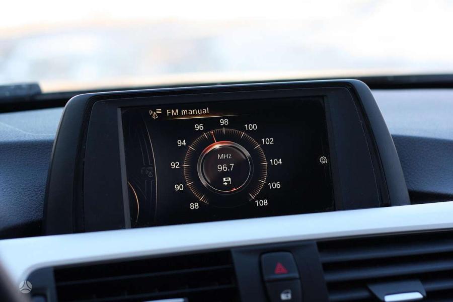 Melns BMW 320 2016 Kretinga, ar dzinēja tilpumu 2.00 L un nobraukumu 192 tūkst. km par 9499 €, foto 32 vietnē AUTOMOTO.COM.LV