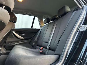 Black BMW 320 2016 in Kaunas, with an engine capacity of 2.00 L and mileage of 300 thousand km for 8250 €, photo 17 on AUTOMOTO.COM.LV