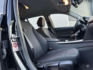 Black BMW 320 2016 in Kaunas, with an engine capacity of 2.00 L and mileage of 300 thousand km for 8250 €, photo 18 on AUTOMOTO.COM.LV